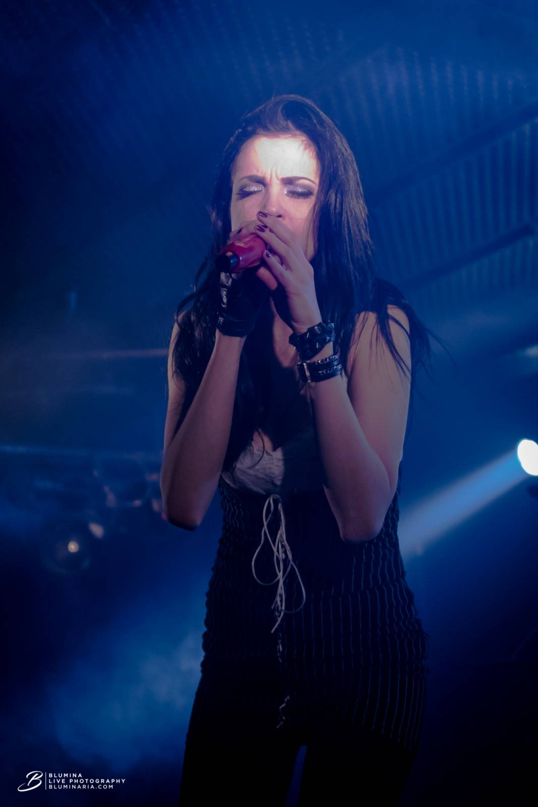 Elyose au Batofar : Photos galeries - Spirit of Metal Webzine