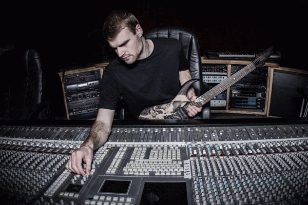 Andy Gillion - Discografía, line-up, biografía, entrevistas, fotos