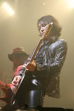 Bow Wow - discography, line-up, biography, interviews, photos