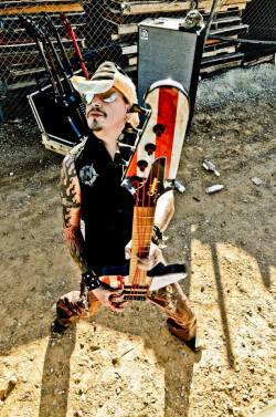 Dead White And Blue - discography, line-up, biography, interviews, photos