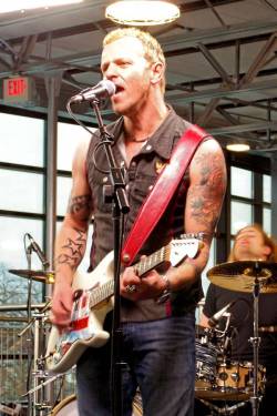 Gary Hoey - discography, line-up, biography, interviews, photos