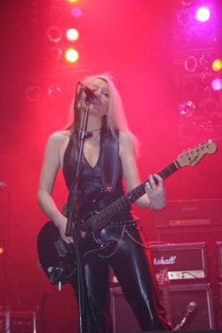 Girlschool - discographie, line-up, biographie, interviews, photos