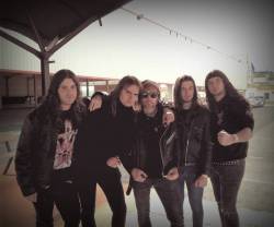 Hitten - Discografía, line-up, biografía, entrevistas, fotos