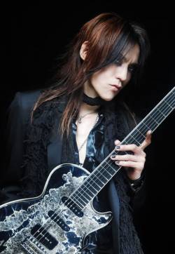 Sugizo - discography, line-up, biography, interviews, photos