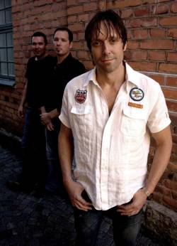 Thomas Larsson - discography, line-up, biography, interviews, photos