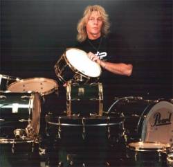 Van Ee - Discografía, line-up, biografía, entrevistas, fotos